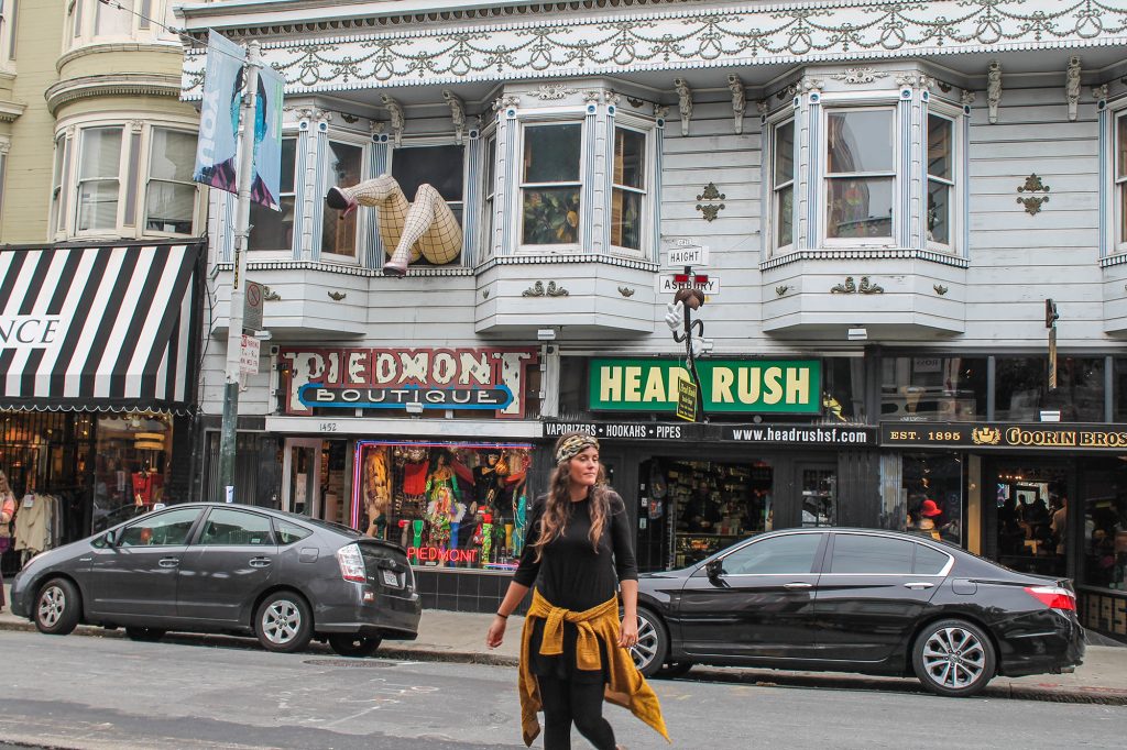 Dos hippies en Haight Ashbury - El Viaje de tu Vida